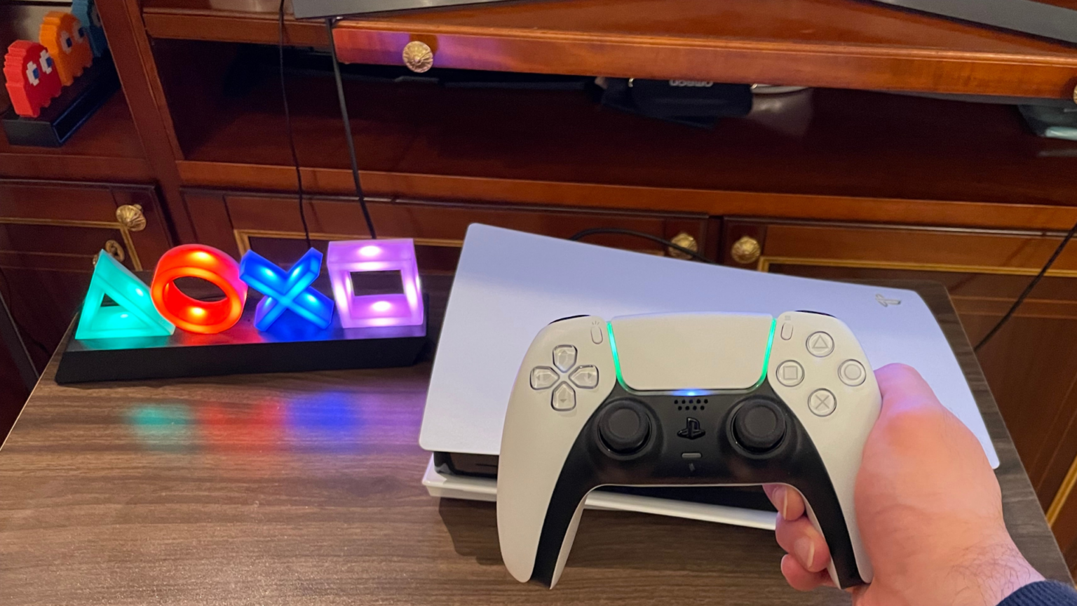 How Many Controllers Can Connect to PS5: A Definitive Guide