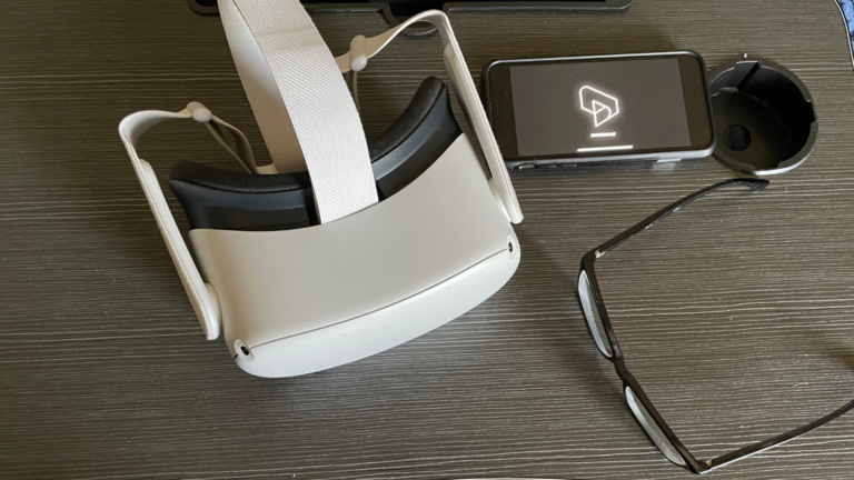 How to Wear Glasses with Oculus Quest 2 ? Easy Guide