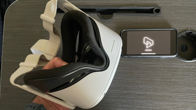 How to Wear Glasses with Oculus Quest 2 ? Easy Guide