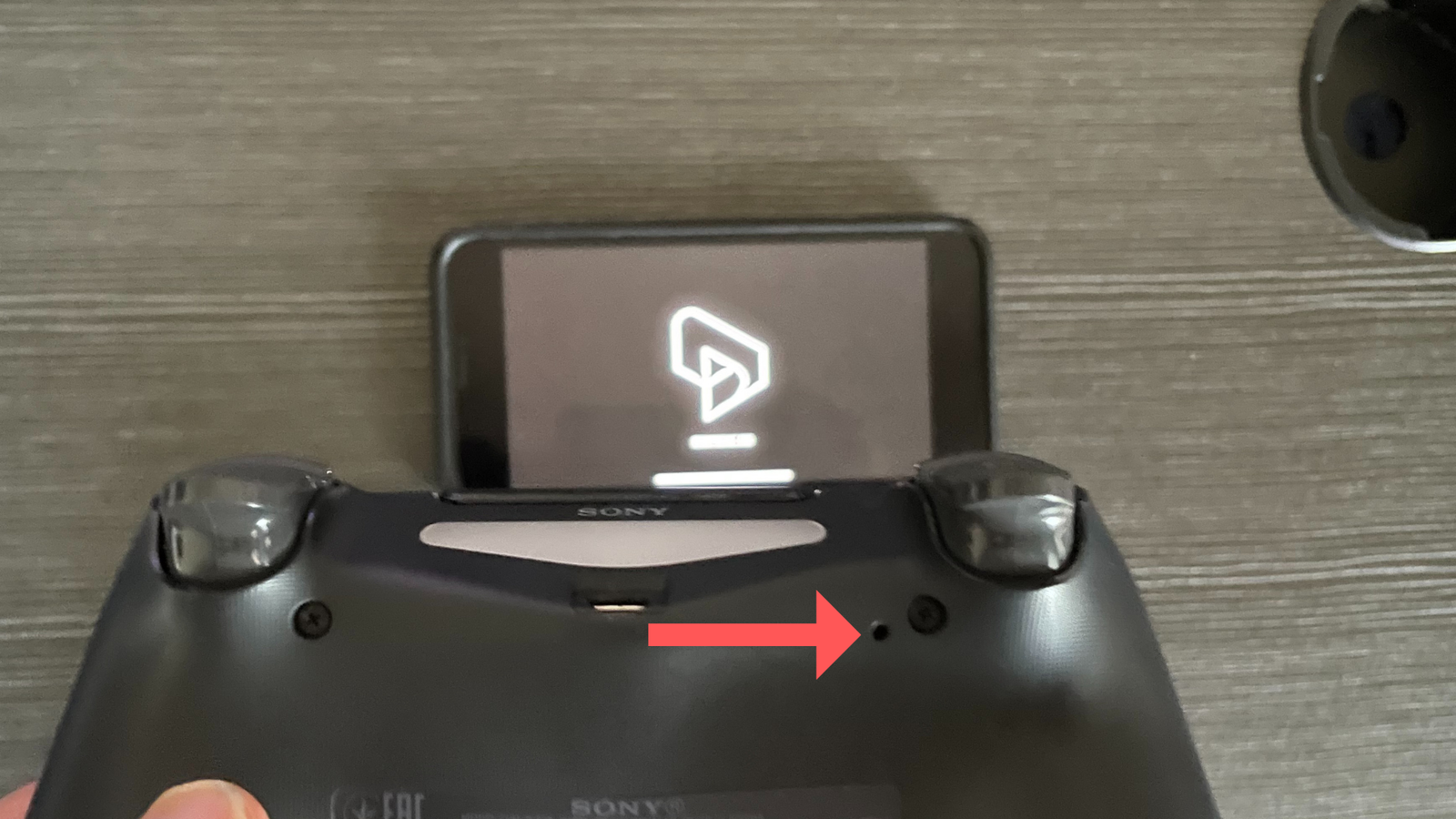 PS4 Controller Blinking Blue & Not Connecting? Here's Why